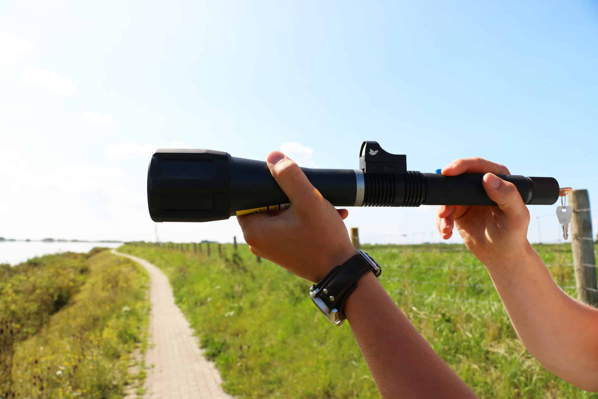 Control en la plaga de aves al alcance de la mano. Conocé al Agrilaser ...